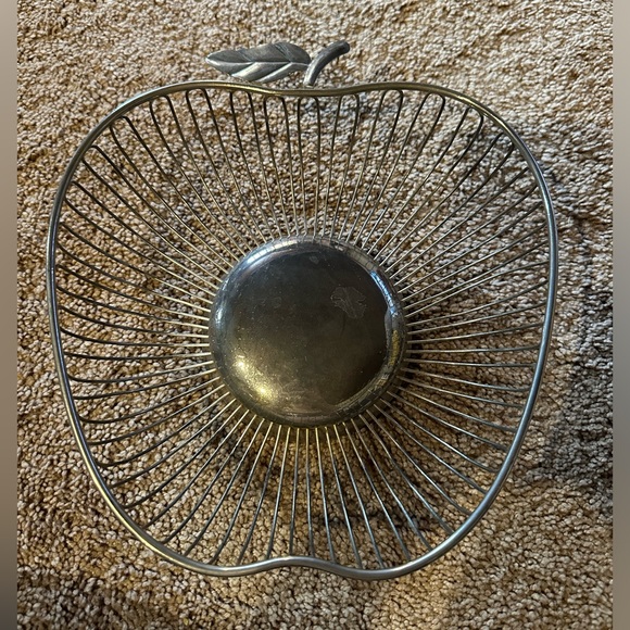 Accents | Vtg Apple Wire Basket | Poshmark